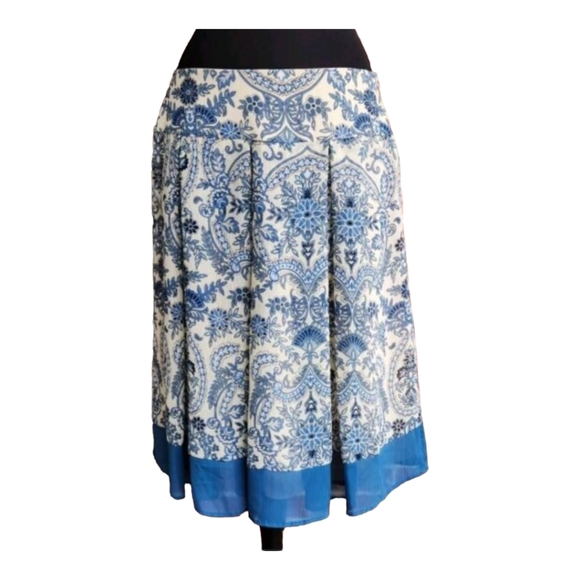 Worthington | Skirts | Worthington Size Blue And White Floaty Floral ...